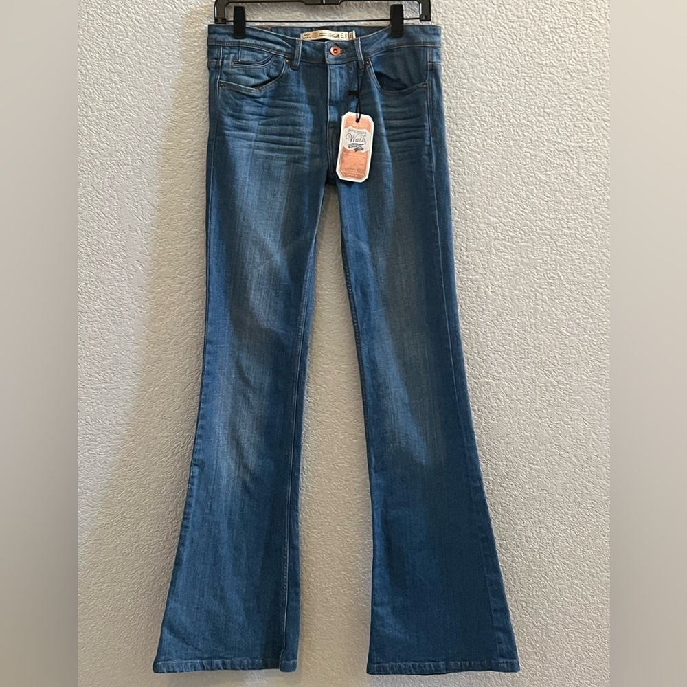 Zara TRF Boot Cut Flare Jeans Premium Wash Size 6 NWT - Gem